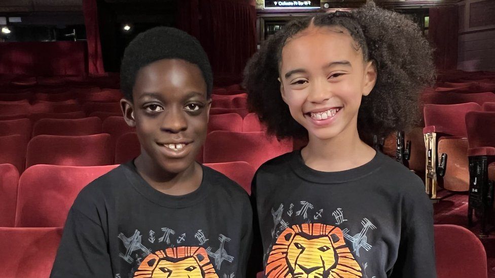 The Lion King musical: Behind the scenes of the theatre show - BBC ...