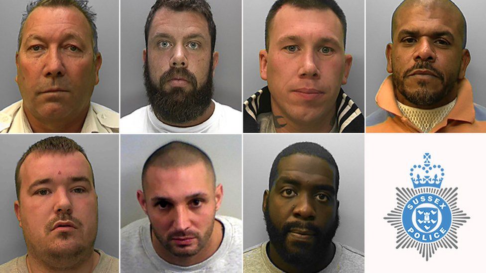 Lewes Prison officers smuggled drugs in Pringles tubes - BBC News