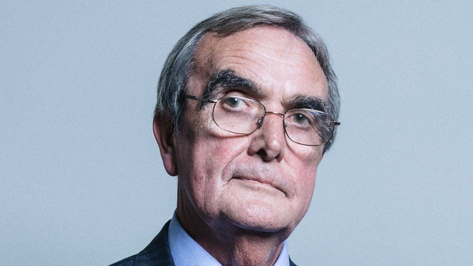 Birmingham LGBT school row: MP Roger Godsiff given warning - BBC News