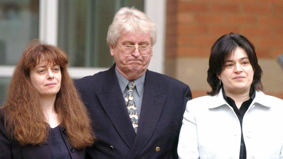 Widower of murdered Arnold jeweller Marian Bates dies - BBC News