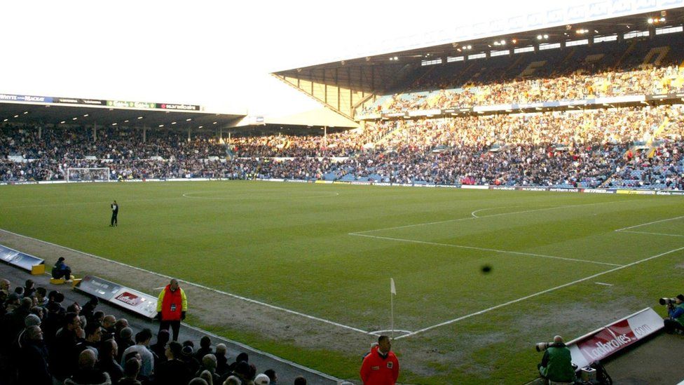 Leeds United training ground move talks agreed with council - BBC News