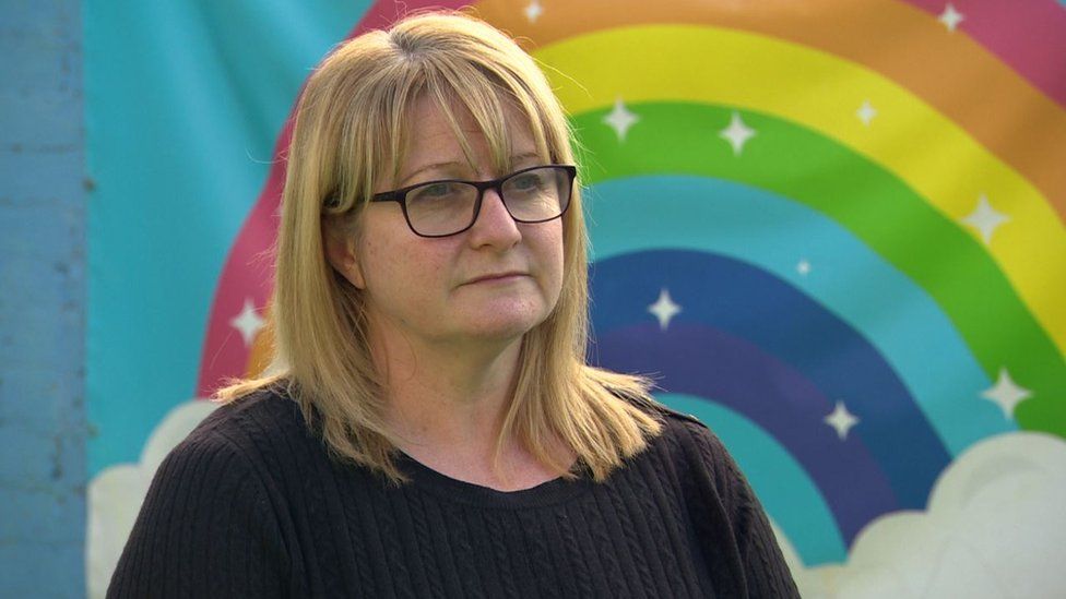 Childcare: One in three NI providers 'plans to raise prices' - BBC News