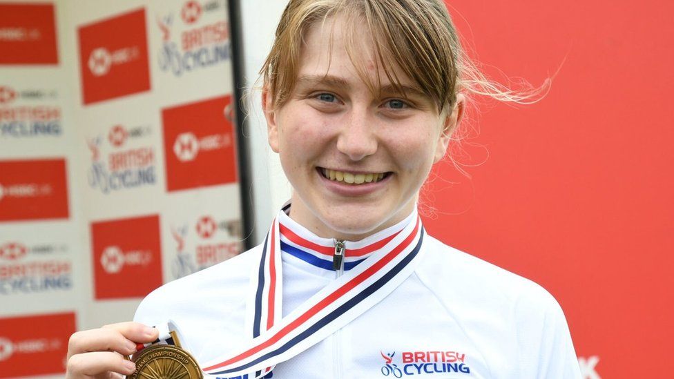 Seiclwr o Abertawe yn 'un i'w gwylio' yn y dyfodol - BBC Cymru Fyw