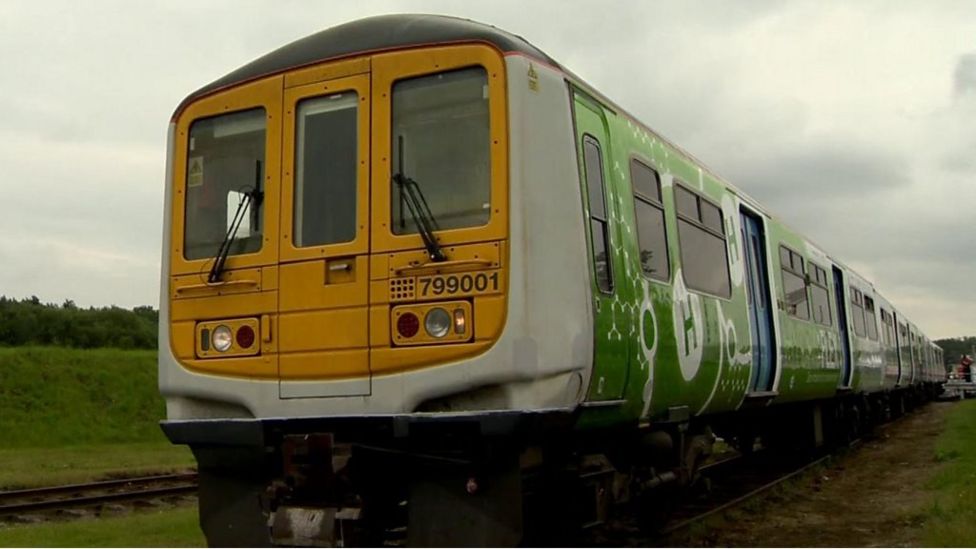 Vegetable oil fuelling Chiltern Railways trains in UK first - BBC News