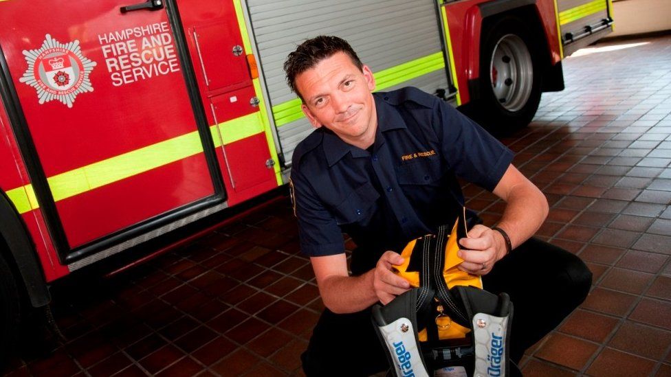 Firefighter Alan Bannon's widow and child plead for stolen iPod return ...