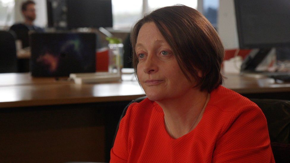 Adults 'ignorant' over children's access to drugs - BBC News