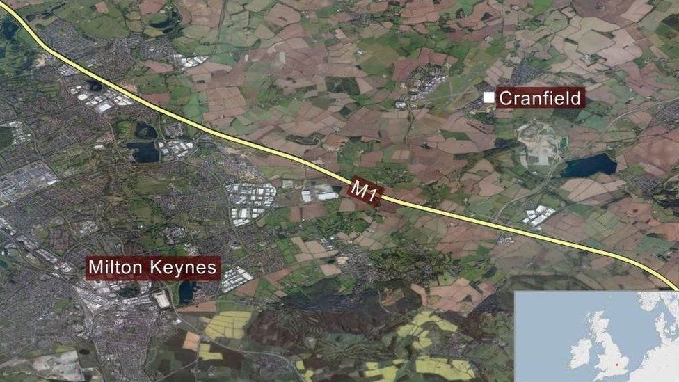 Student pilot had near-miss with glider over Cranfield - BBC News