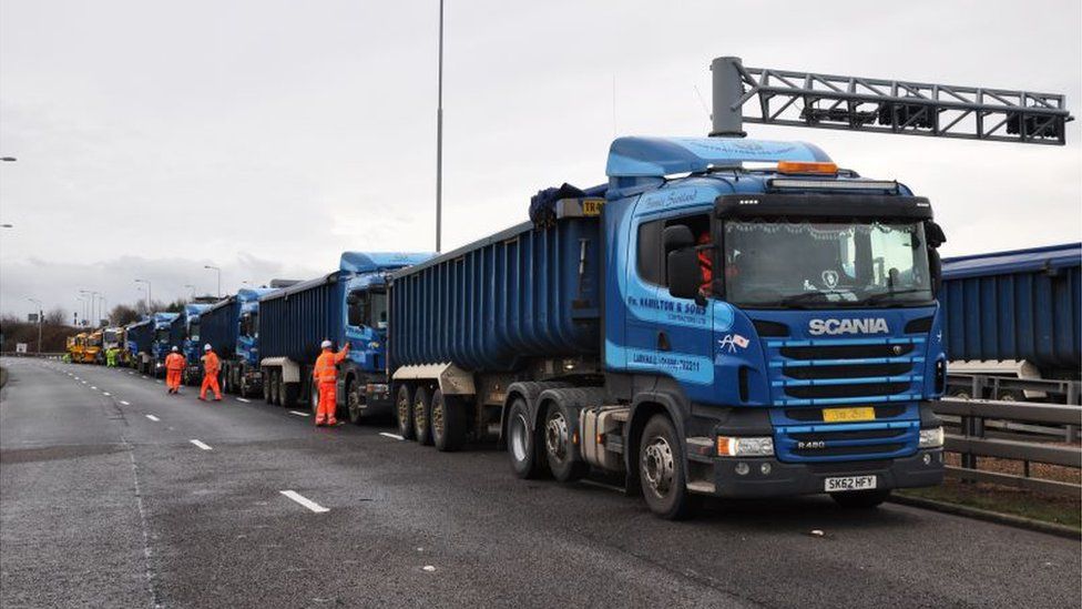Forth Road Bridge to reopen on Wednesday - BBC News