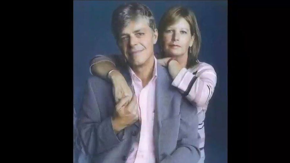 Contaminated blood inquiry: More witnesses prompt extension - BBC News