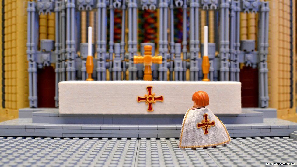 200,000th brick added to Durham Cathedral Lego model - BBC Newsround