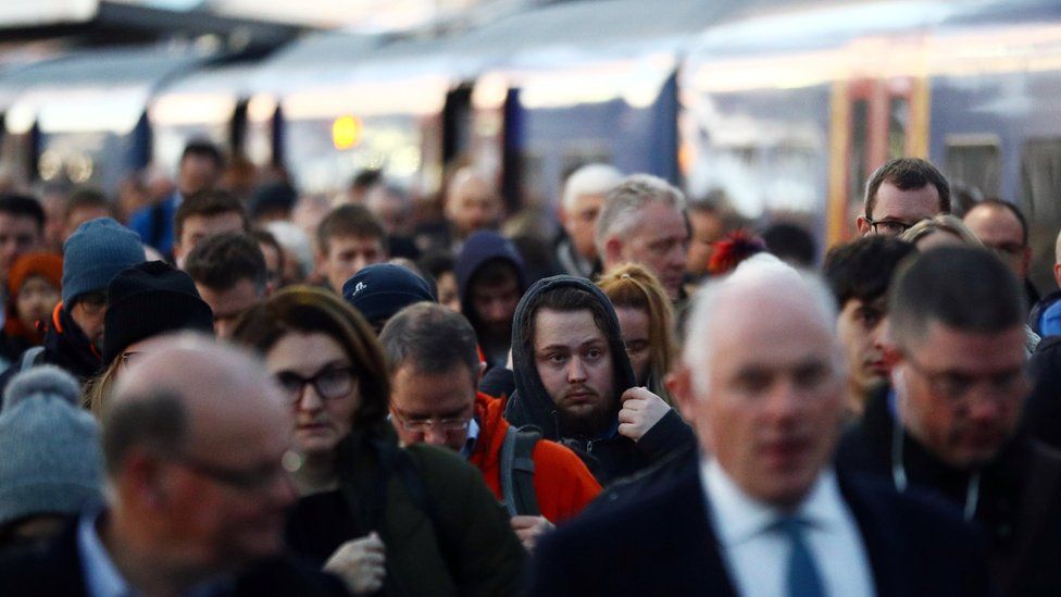 GWR: 'Very limited' strike service to operate for Devon - BBC News