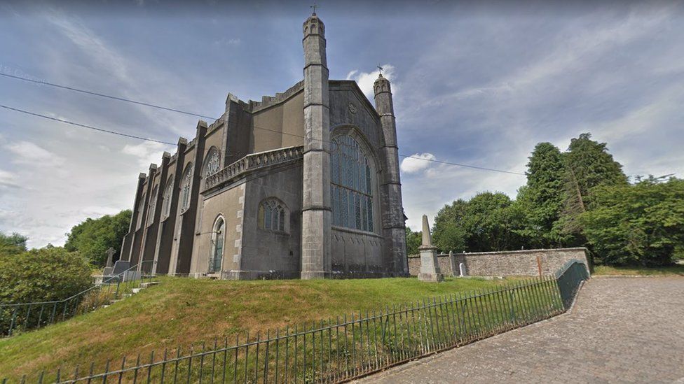 Stolen chalice found 21 years after burglary in Ardee - BBC News