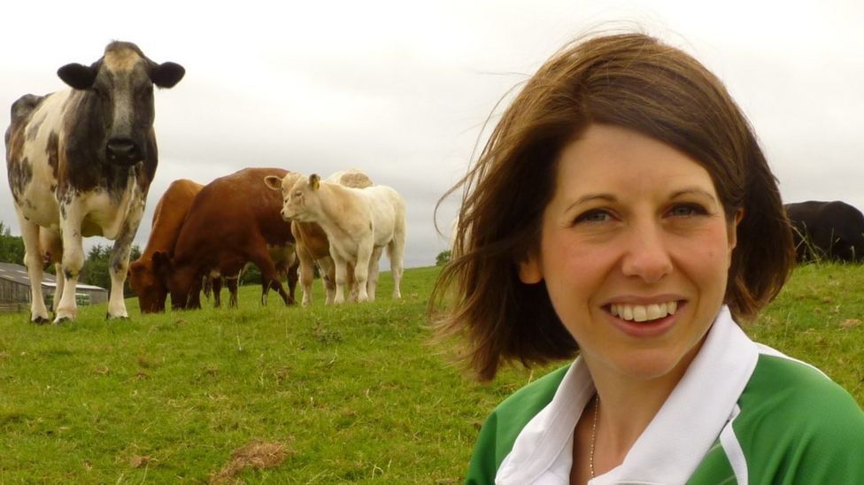 Merched mewn amaeth: 'Nid da lle gellir gwell' - BBC Cymru Fyw