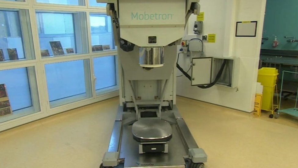 Southampton General Hospital to keep cancer-fighting machine - BBC News