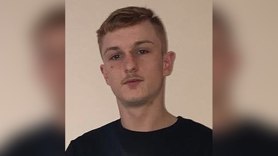 Kyle Whitley: Family appeal as son's killing remains unsolved - BBC News