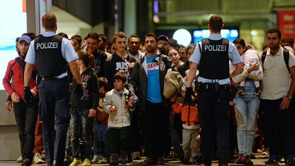 Europe Migrant Crisis Germany Readies For 40 000 Arrivals Bbc News