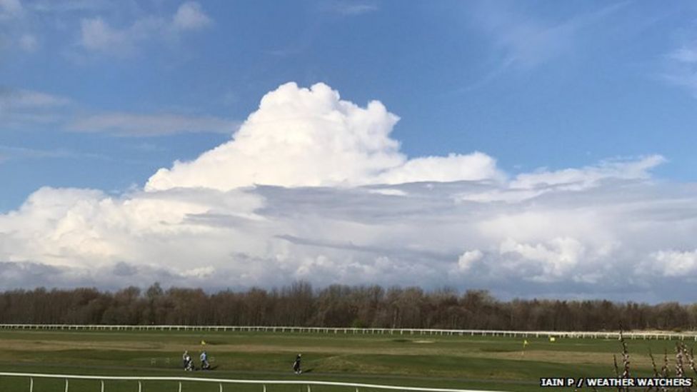 Gallery: April showers - BBC Weather