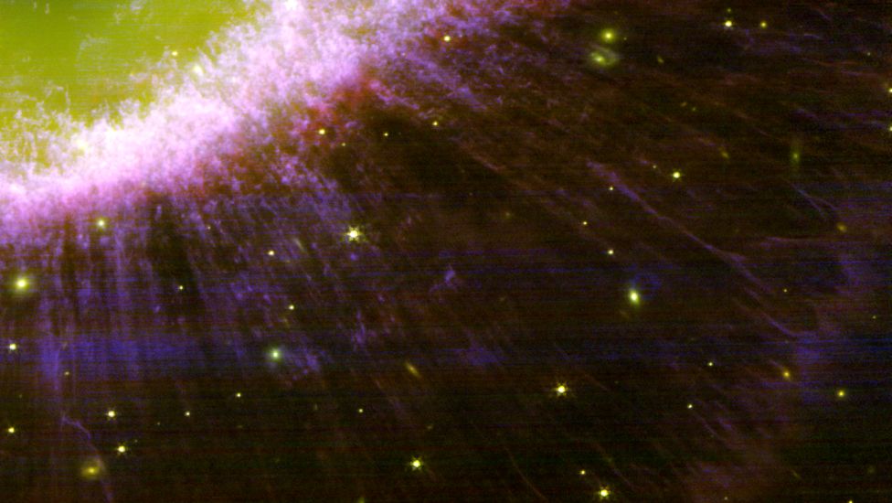James Webb: Telescope captures stunning images of a dying star - BBC ...
