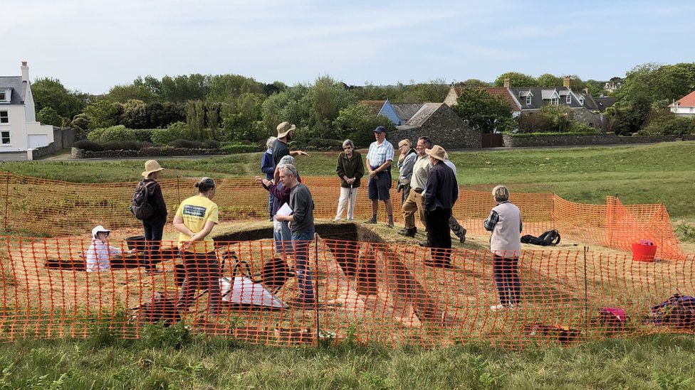 Guernsey Napoleonic era army camp field kitchens found - BBC News
