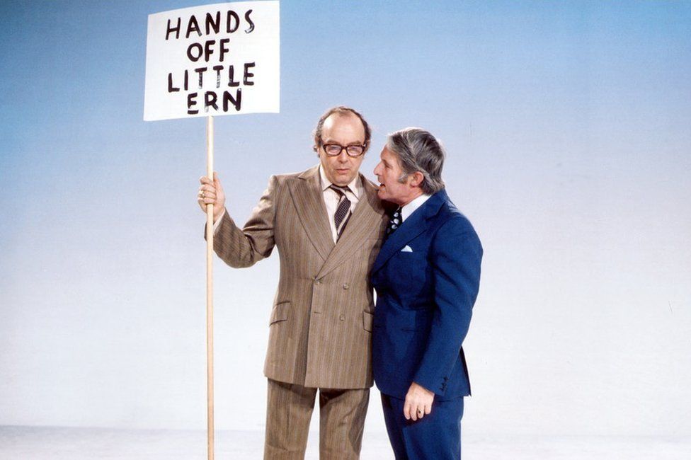 Are comedy double acts making a comeback? - BBC News