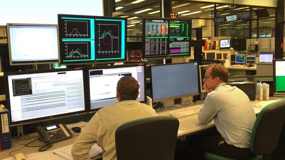 UK nuclear fusion lab faces uncertain future - BBC News