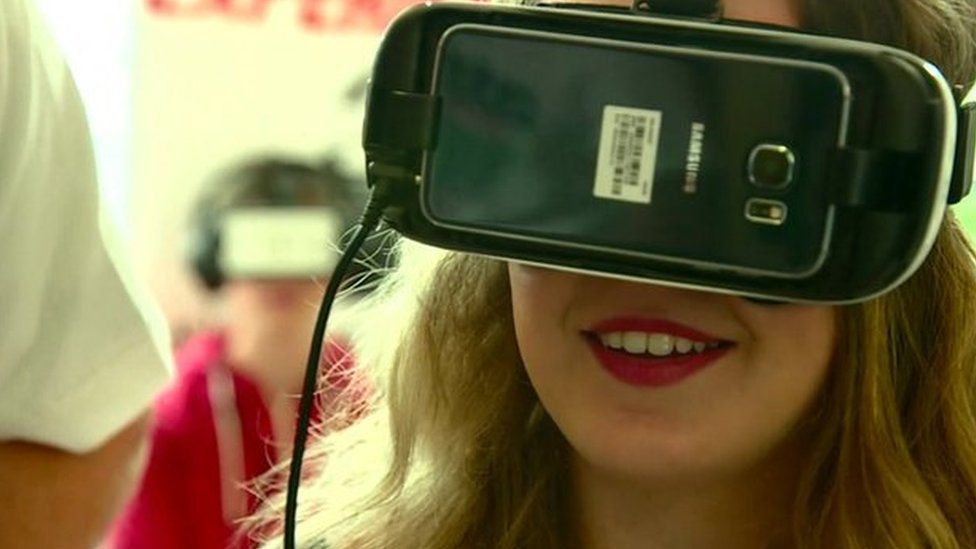 Dota 2 fans now able to watch games via VR - BBC News