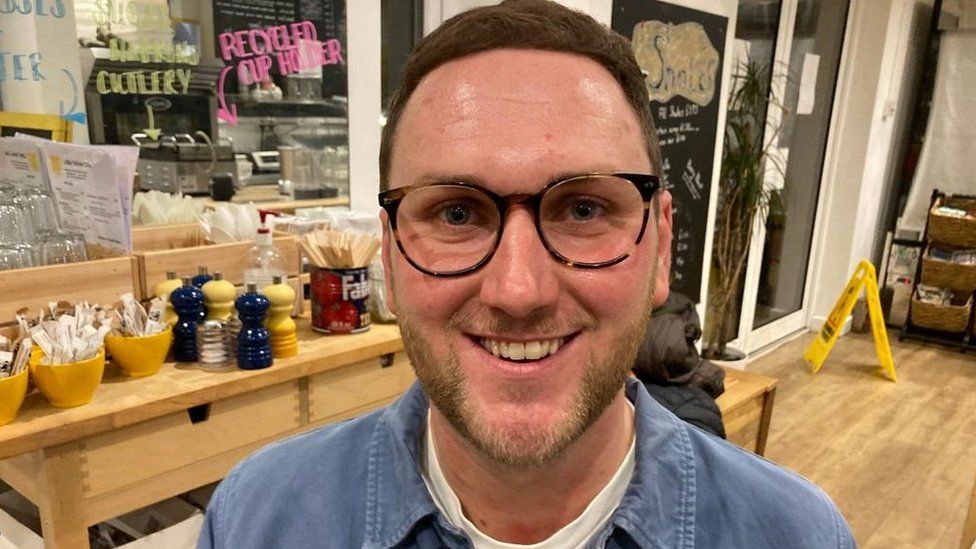 Bristol mental health group Talk Club expands worldwide - BBC News