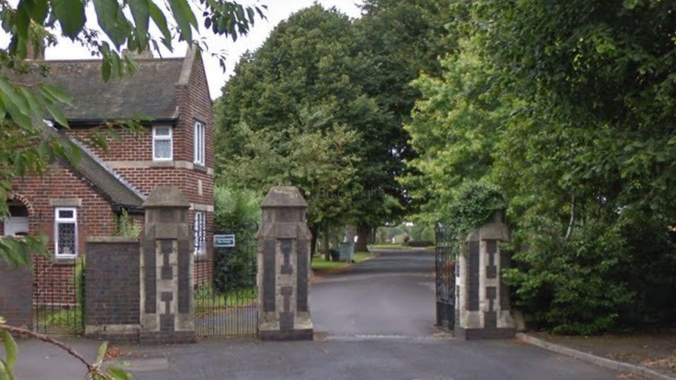 Dozens of memorial plaques stolen from cemetery - BBC News