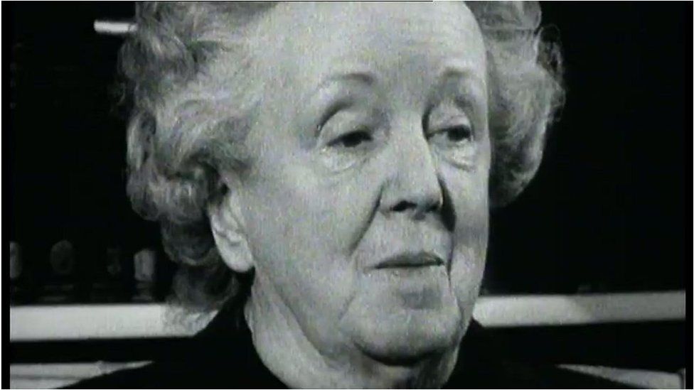 Plaque for Wales' first female MP Megan Lloyd George - BBC News