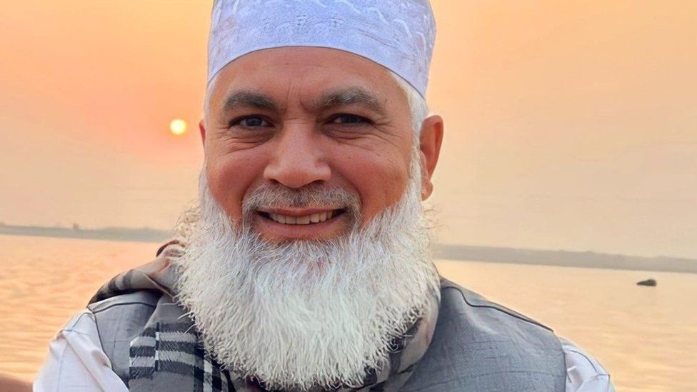 Aqeel Akhtar: Tributes paid to charity founder killed in crash - BBC News