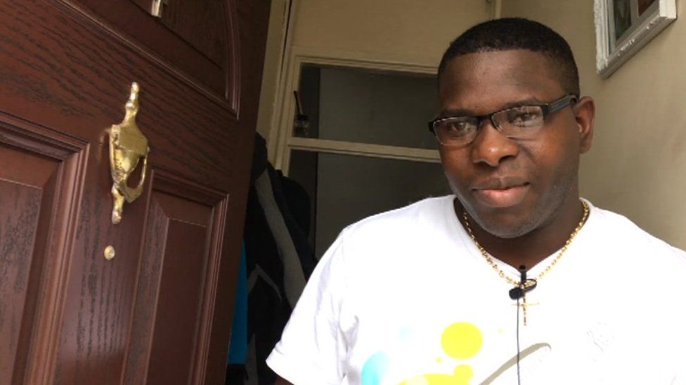 General election 2017: A tale of two Downing Streets - BBC News