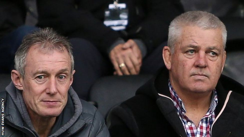 Rob Howley rejects claims he bullied Lee Byrne - BBC Sport