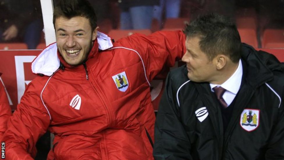 Dave Richards: Crewe sign ex-Bristol City goalkeeper - BBC Sport