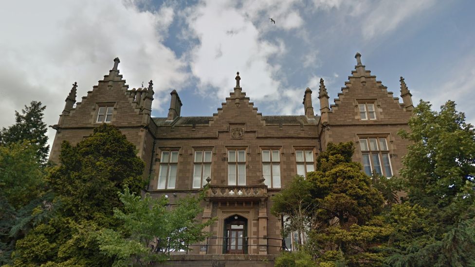 Banned killer driver given licence back by mistake - BBC News