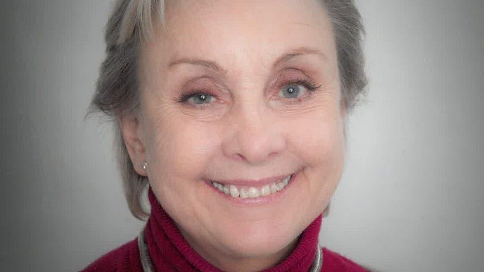 Family tribute to Countess of Dysart killed in A9 crash - BBC News