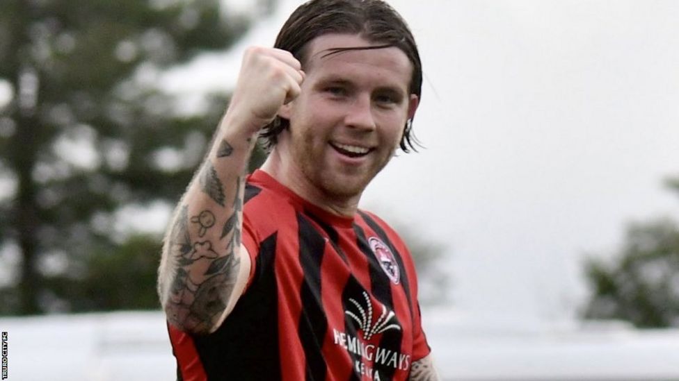 Tyler Harvey: Truro City striker signs new contract at National League ...
