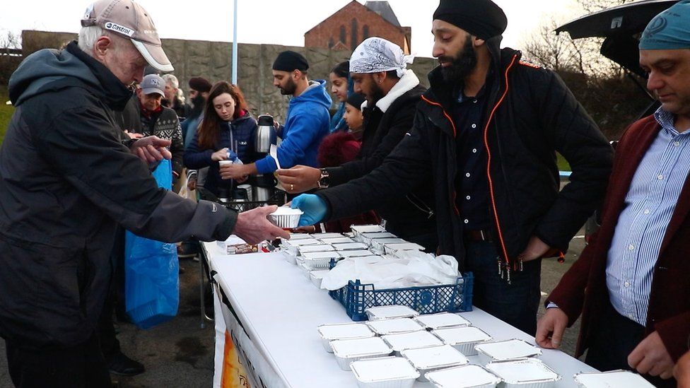 Middlesbrough Sikh-run homeless food scheme seeks volunteers - BBC News