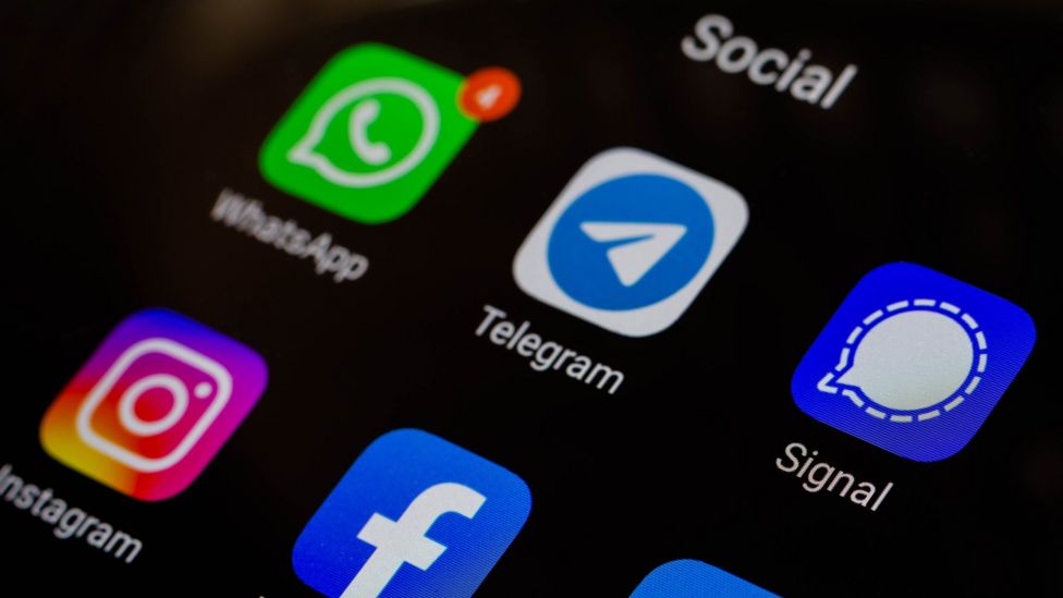 Alex Beresford 'subjected to relentless racism' on social media - BBC News