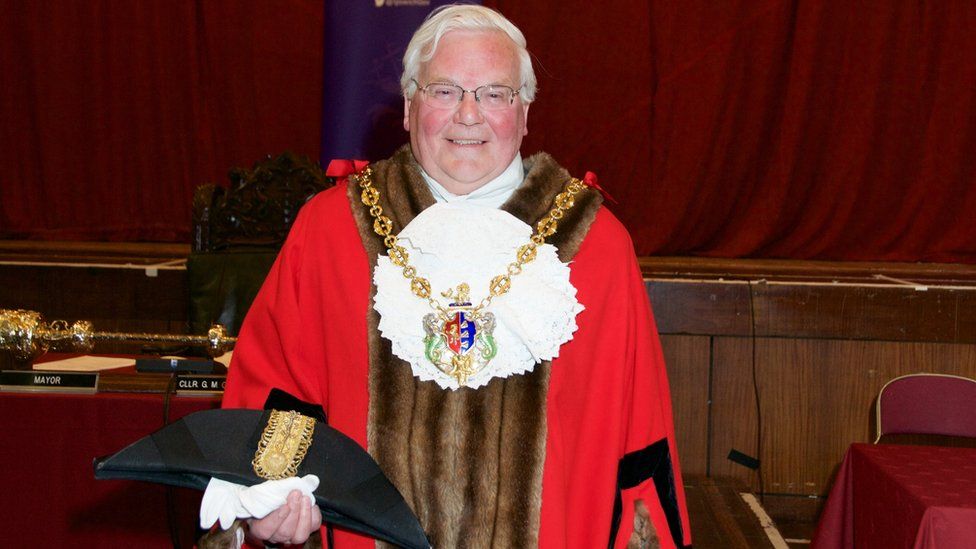 Ipswich mayor Glen Chisholm 'hoped to change views' - BBC News