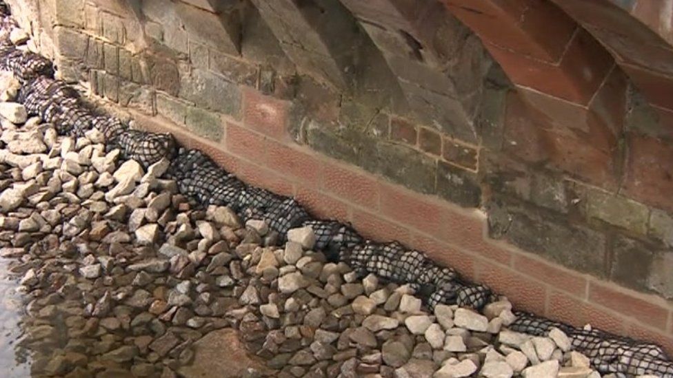 Flood-hit Eamont Bridge to reopen after repairs - BBC News