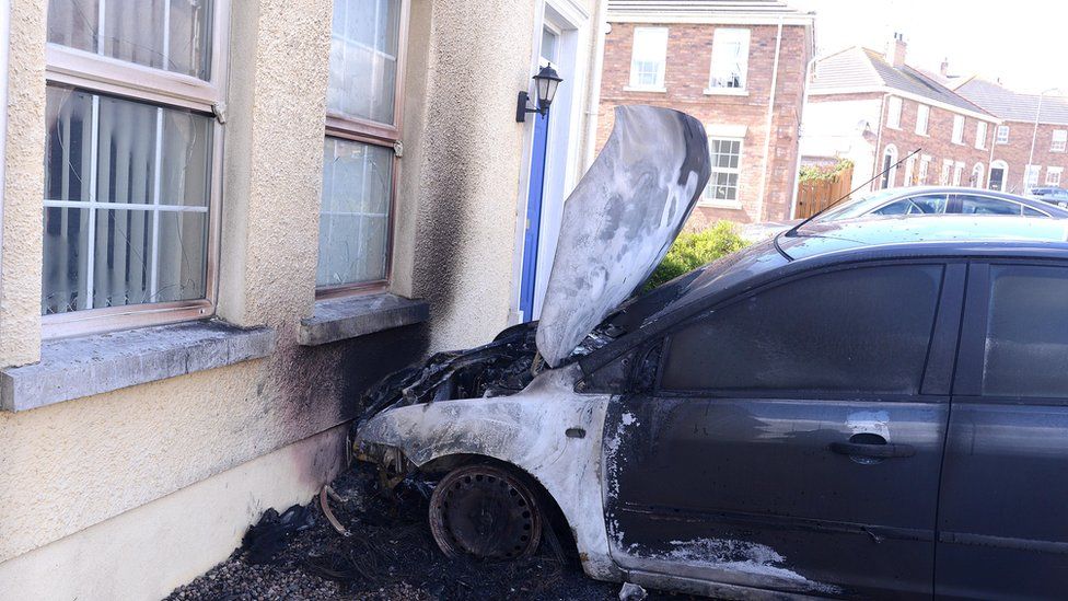 Banbridge: Family escape injury in arson attack - BBC News