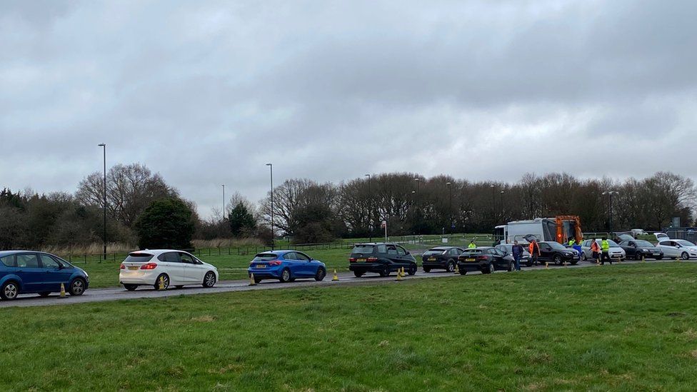 Thousands of visits made to pop-up rubbish sites in Coventry - BBC News
