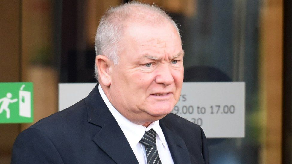 Tyre delivery driver admits causing fatal head-on crash - BBC News