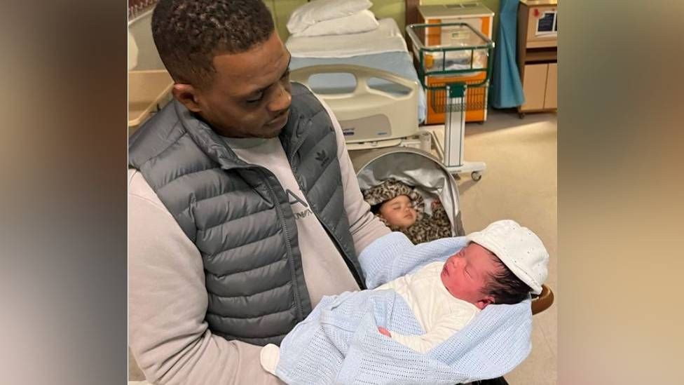 Caerau: Father-of-seven named as victim in suspected murder - BBC News