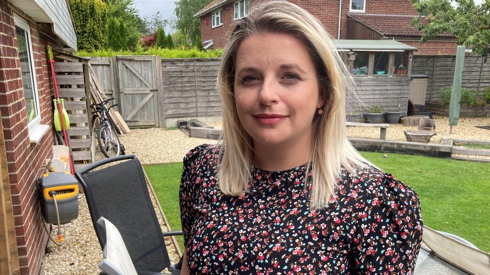 Devizes RAF veteran gets downstairs toilet, thanks to charity - BBC News