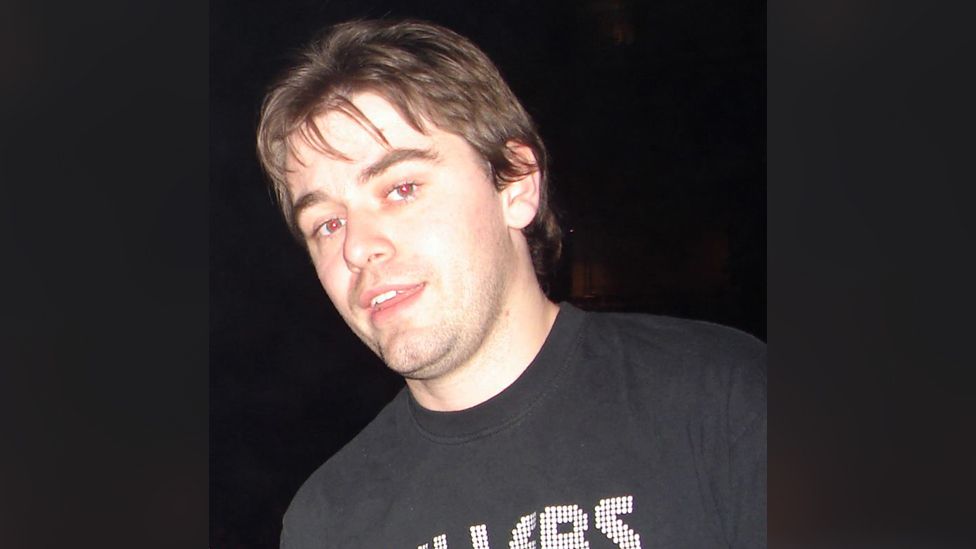 Radiohead stage death inquest brings 'some closure' - BBC News