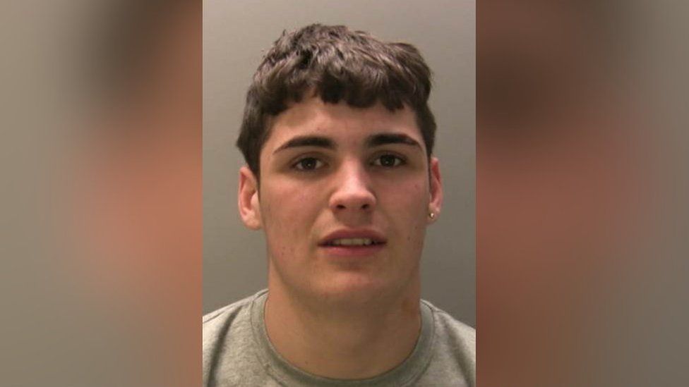 Pontypool stabbing: Daniel Drew, 19, sought by police - BBC News