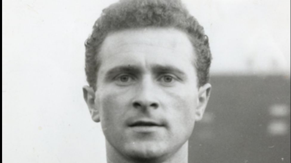 The IFA Football Guide - a little gem from the past - BBC Sport