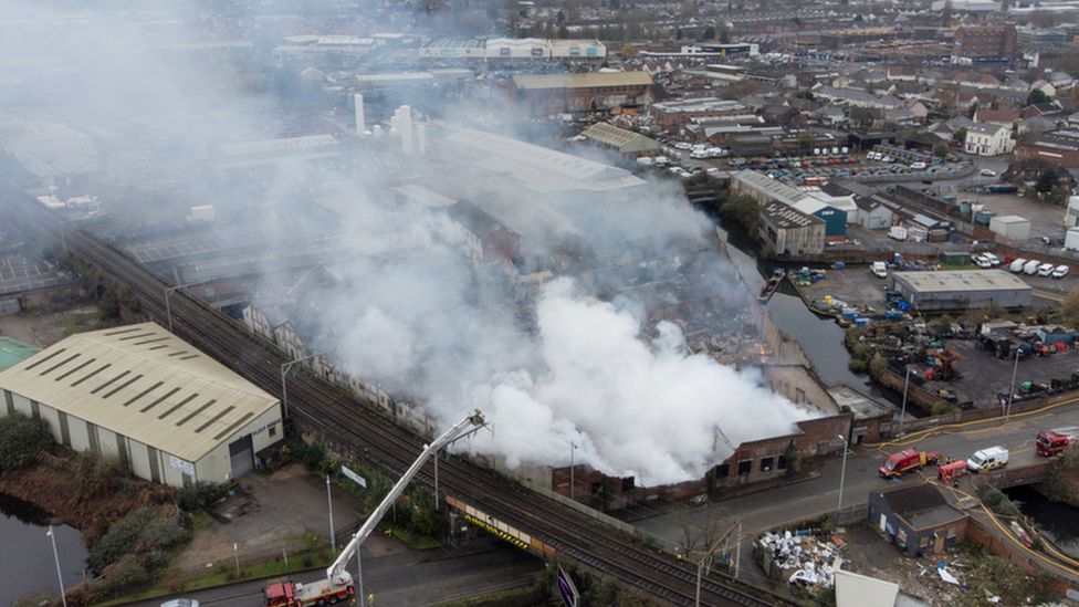 Wolverhampton factory fire believed to be arson - BBC News
