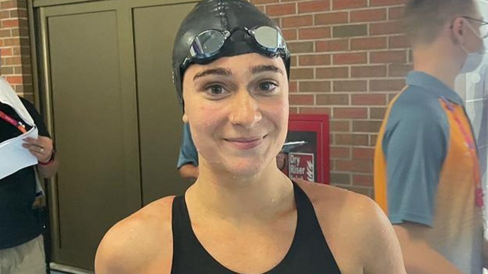 Commonwealth Games: Guernsey's Lucy Beere makes bowls semi-finals - BBC ...